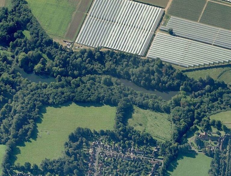 Busbridge (Surrey) - Day Ticket Lakes